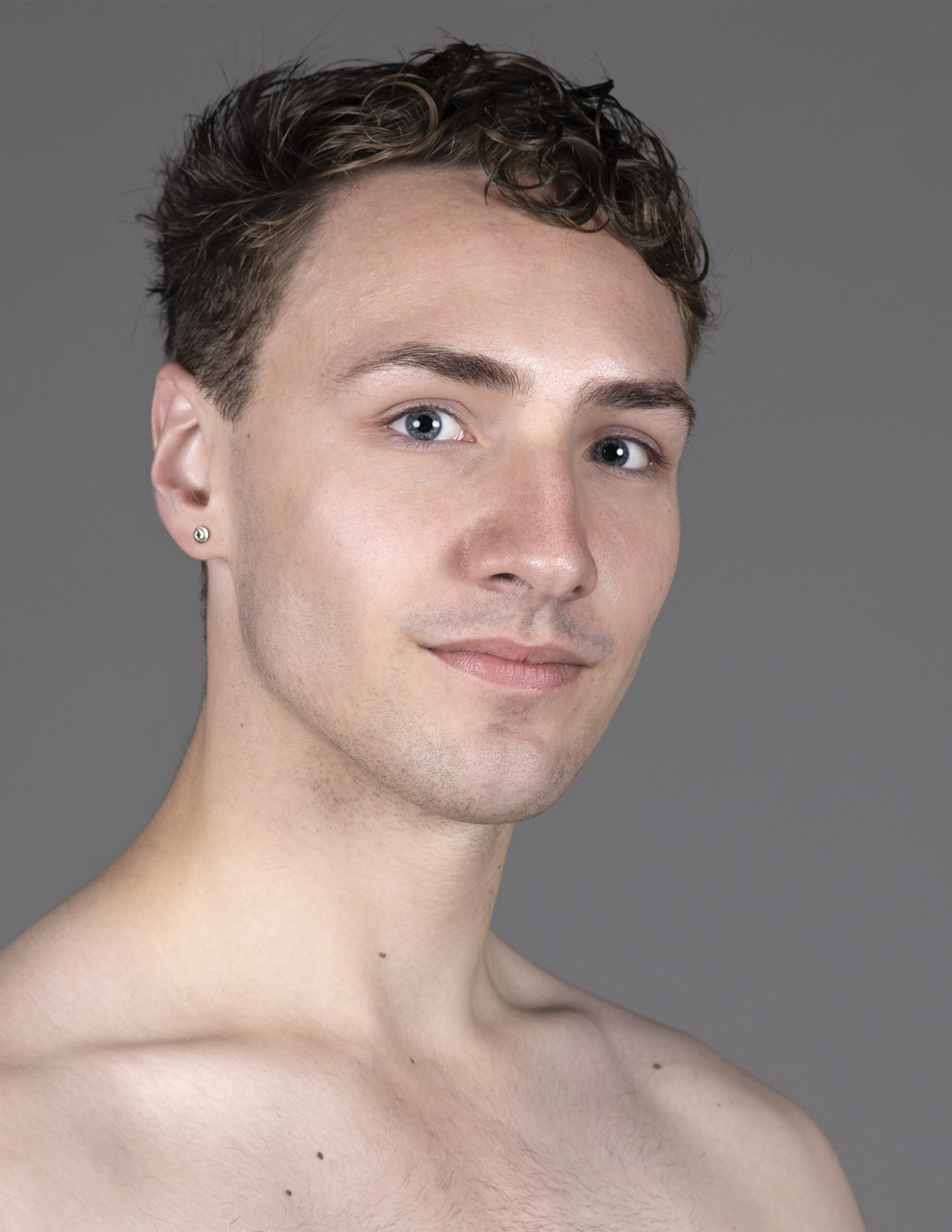 Bio - Peter Nicholas-Taylor - Ballet Victoria