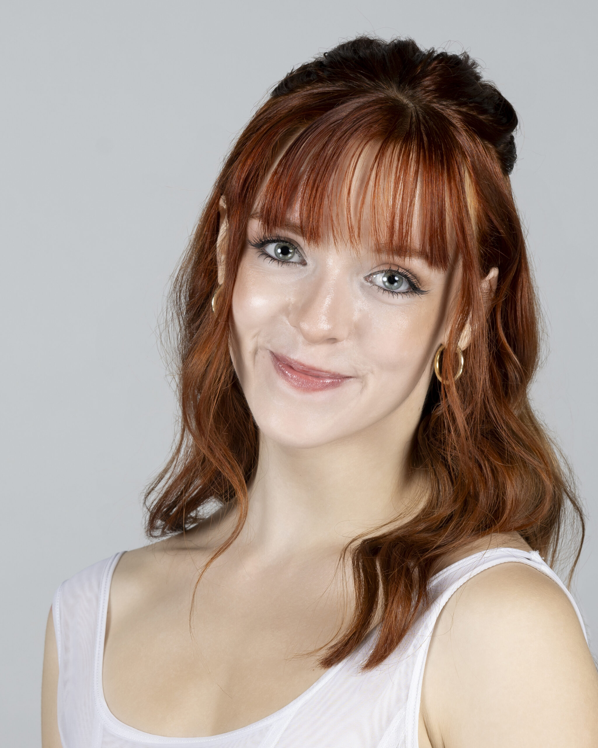 Bio - Niamh Perrins - Ballet Victoria